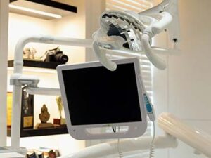 Dentist in Indore, Dental Clinic in Indore | Teeth Hub